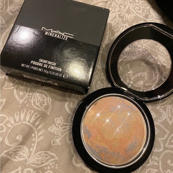 MAC Cosmetics | Makeup | Mac Mineralize Skinfinish Highlighter | Poshmark